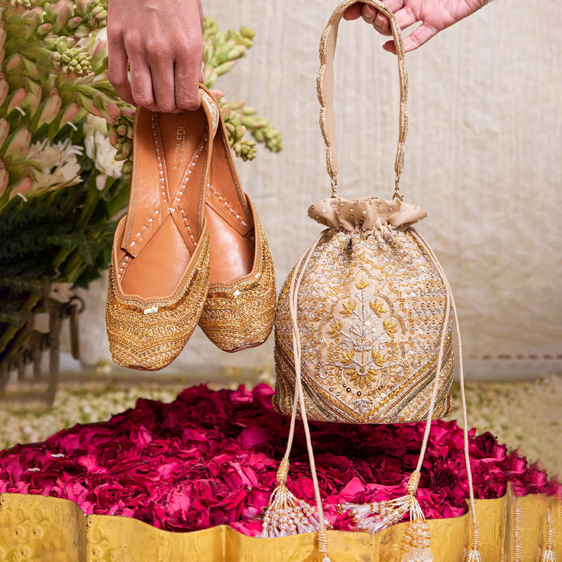 Needledust: Leather Juttis | Traditional Ethnic Jutti for Women