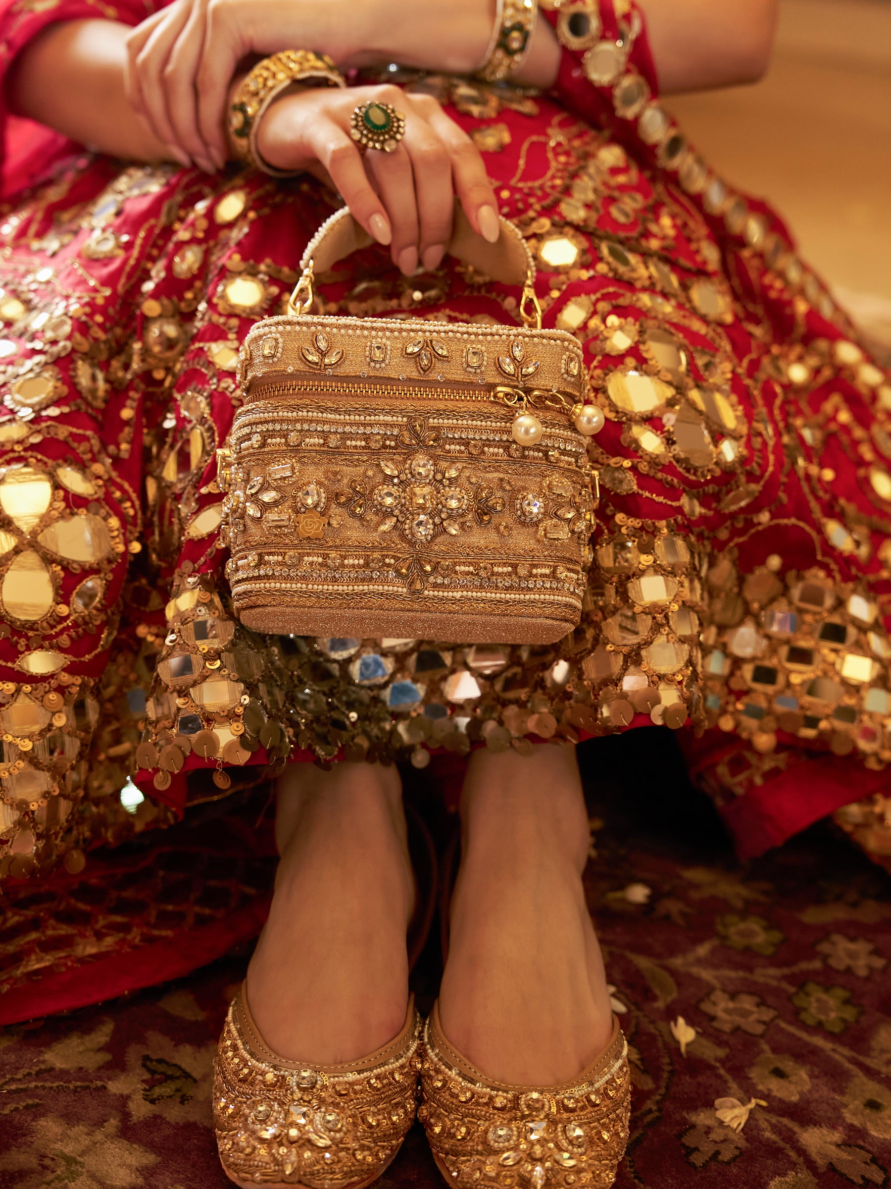 Discover Premium Designer Juttis for Women | Needledust