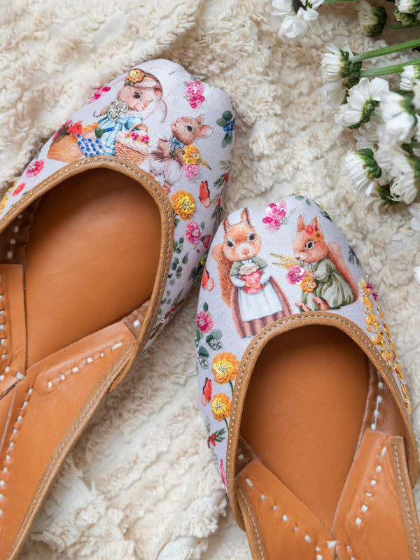 Explore Leather Juttis | Traditional Ethnic Juttis for Men & Women ...