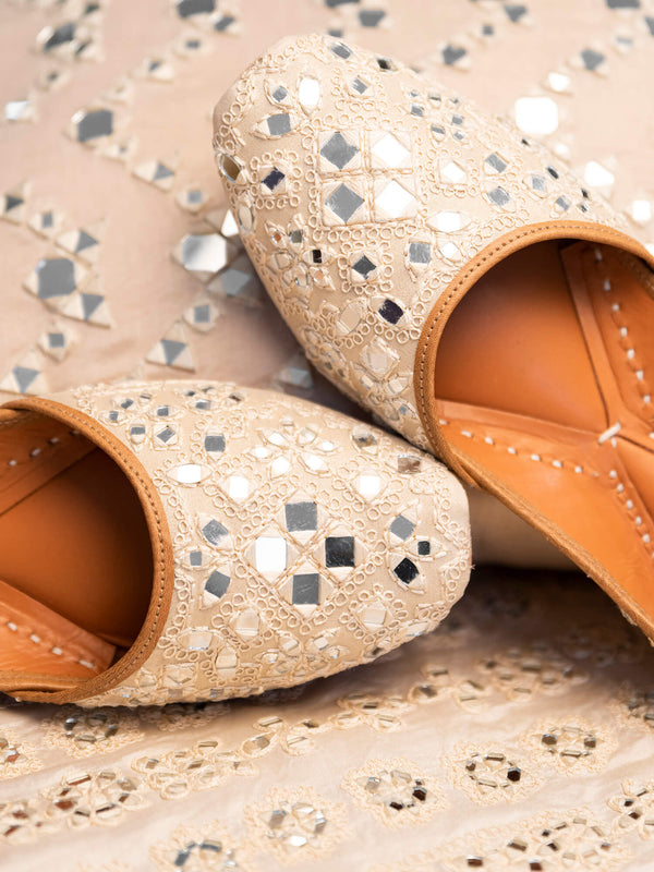 Men's Juttis Collection | Leather Embroidery Juttis| Needledust