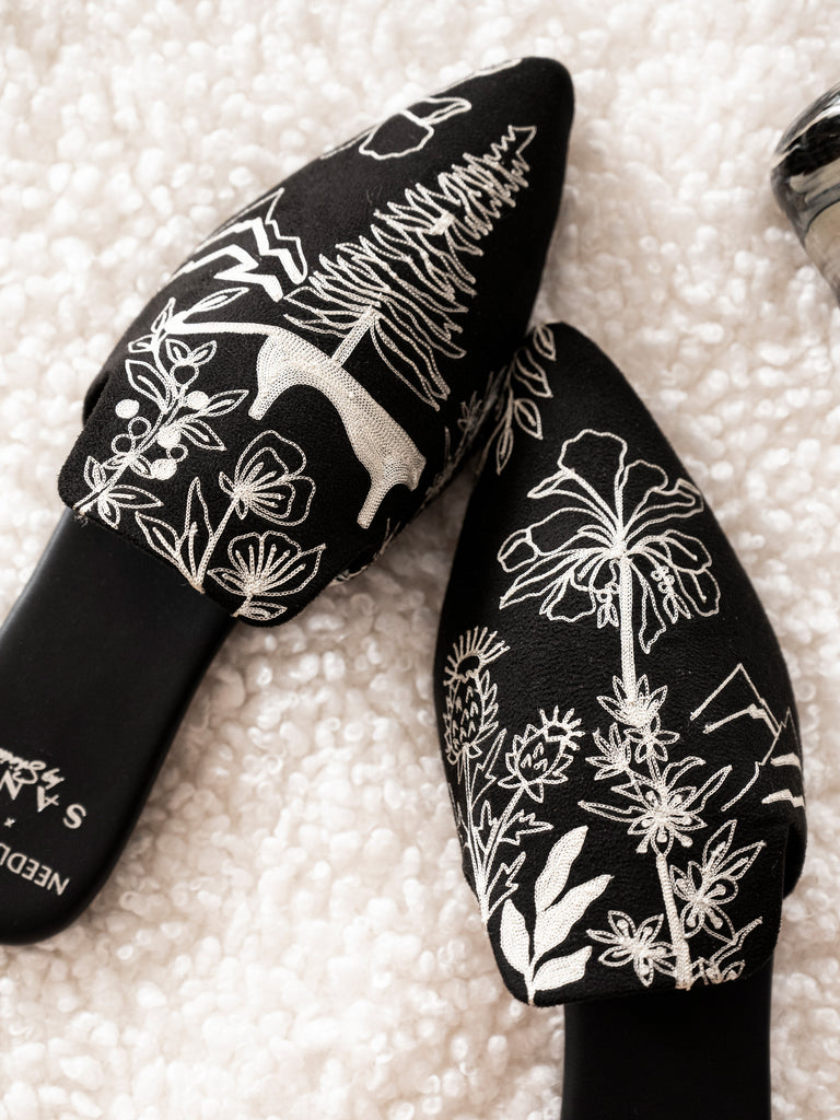 Explore Leather Juttis | Traditional Ethnic Juttis for Men & Women ...