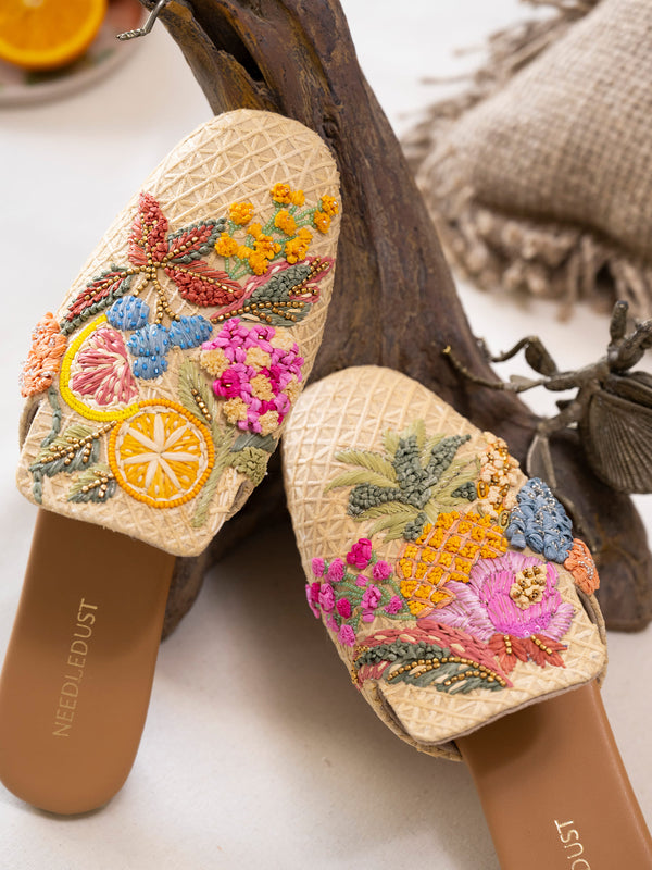 Explore Leather Juttis | Traditional Ethnic Juttis for Men & Women ...