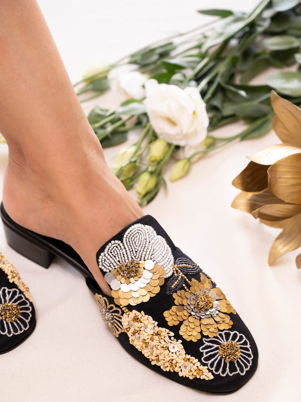 Explore Leather Juttis | Traditional Ethnic Juttis for Men & Women ...