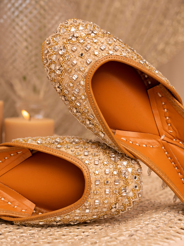 Explore Leather Juttis | Traditional Ethnic Juttis for Men & Women ...