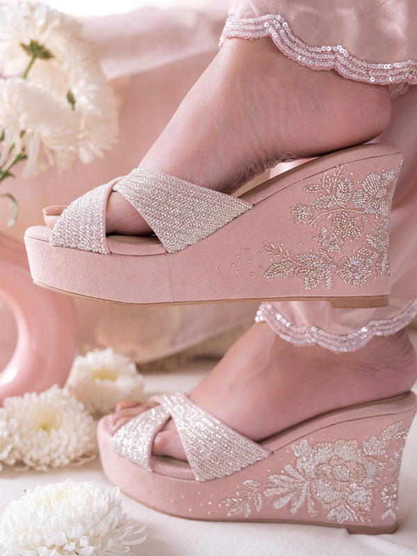 Needledust: Leather Juttis | Traditional Ethnic Jutti for Women