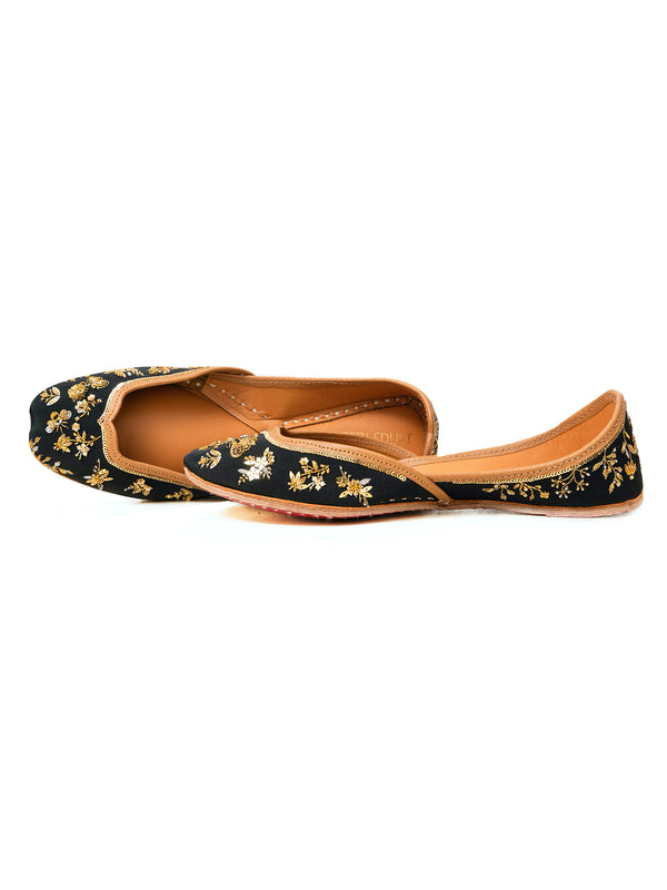 Juttis Online | Premium Designer Juttis for Women Online | Needledust